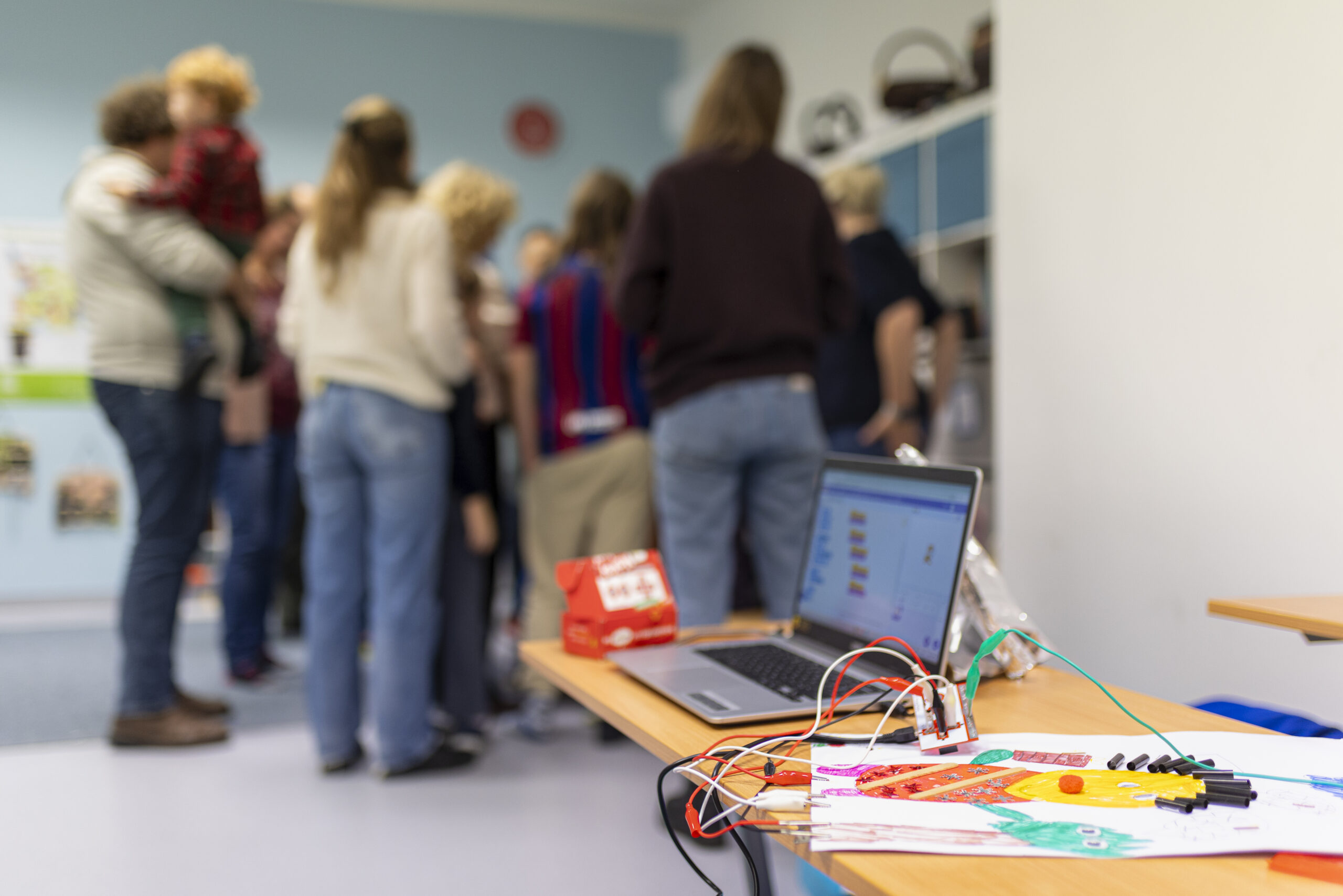 Podziel się swoim pomysłem na Code Week 2025! - Cyfrowy Dialog